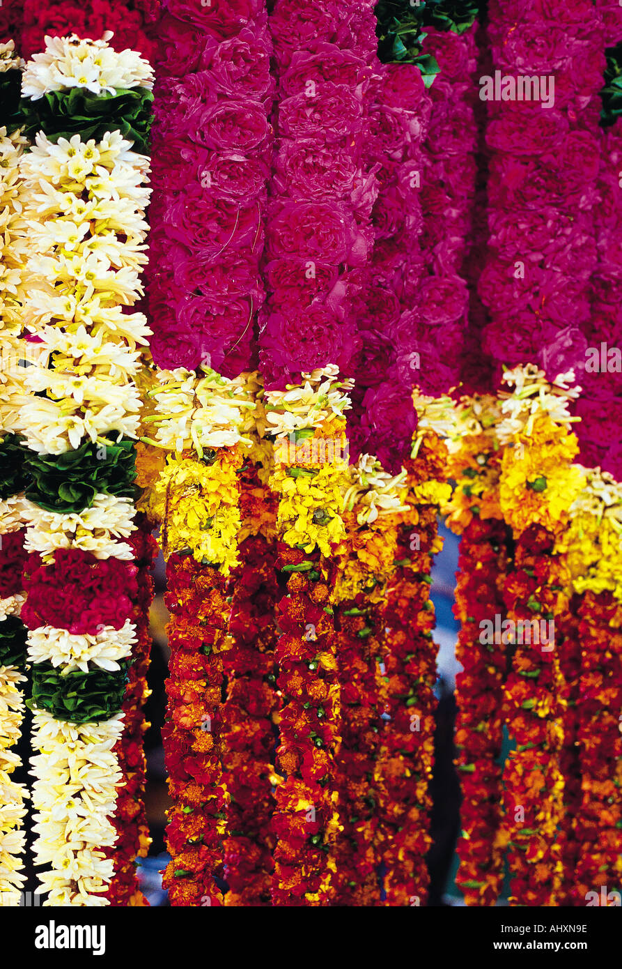 Flower garland hi-res stock photography and images - Alamy