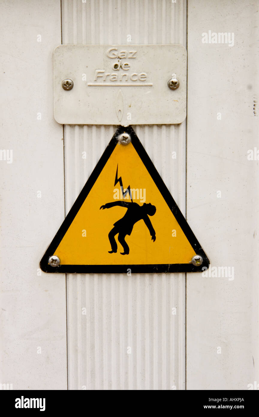 Man being electrocuted hi-res stock photography and images - Alamy