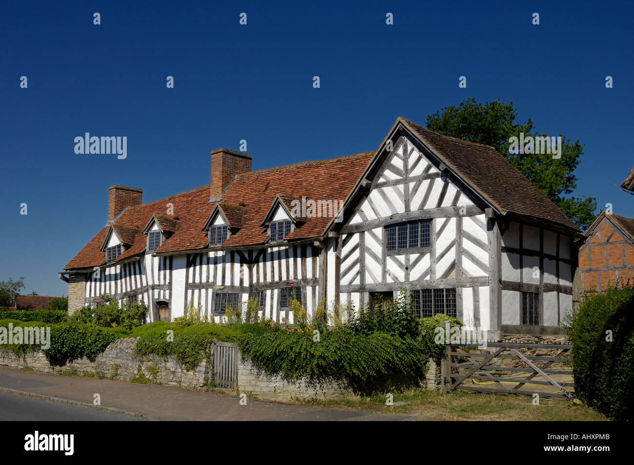 Elizabethan era farm hi-res stock photography and images - Alamy