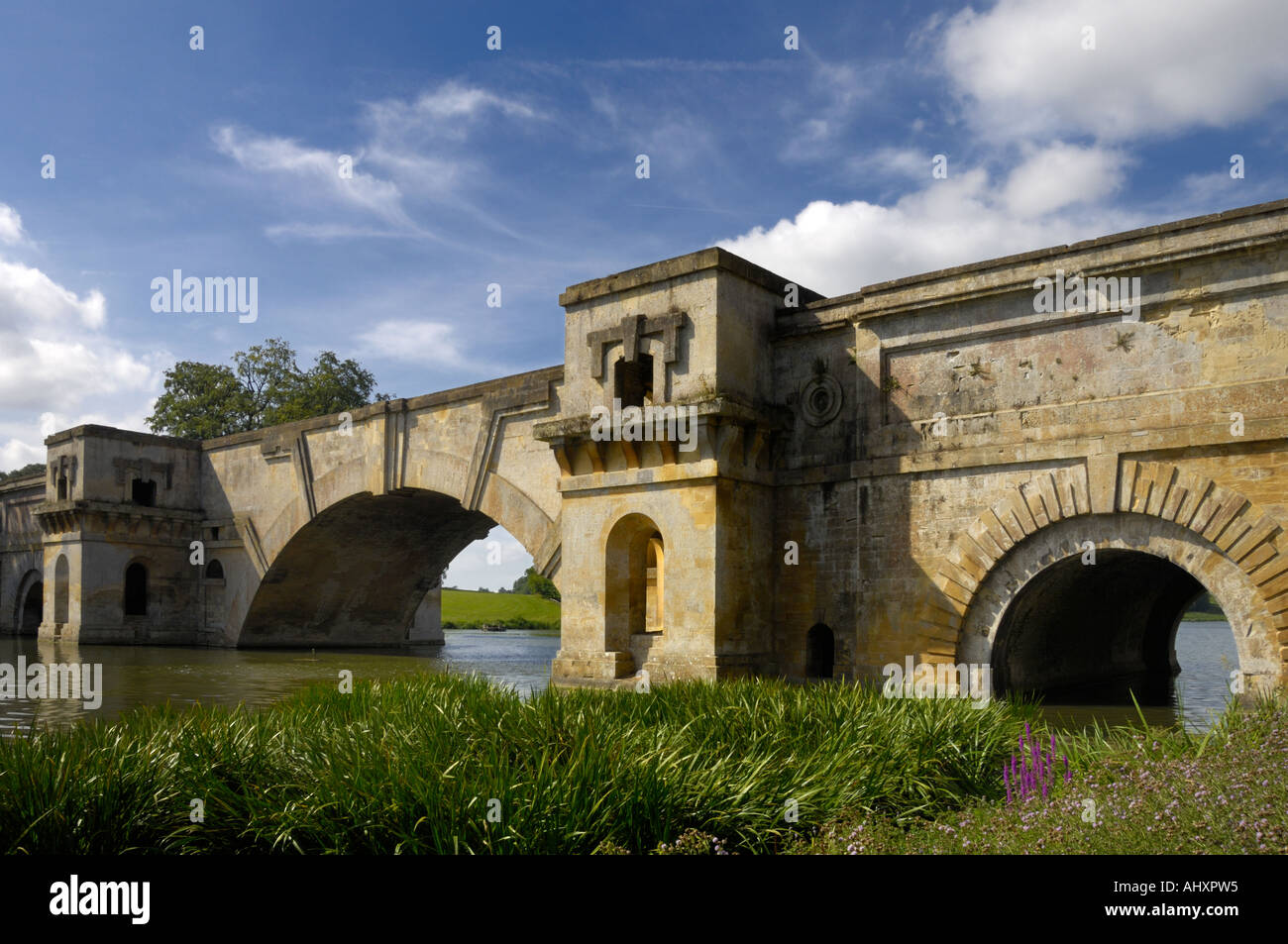 Vanbrughs Grand Bridge Blenheim Palace Woodstock England Stock Photo ...