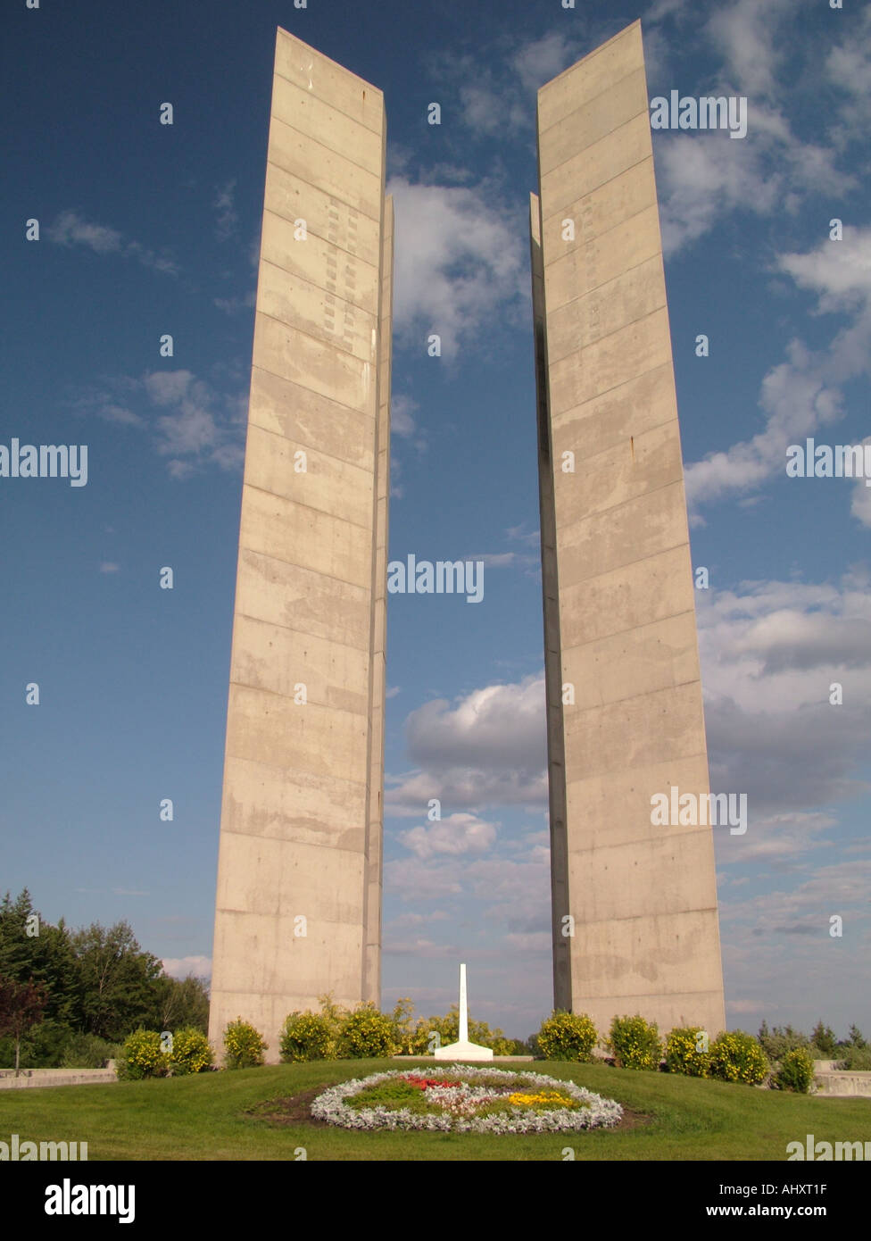 International peace garden north dakota hi-res stock photography and ...