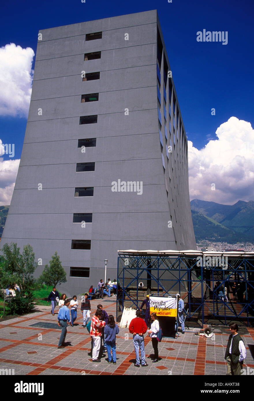 university students, college students, students, on campus, campus ...