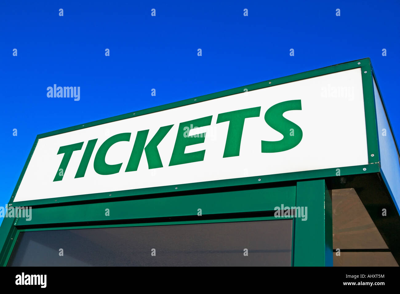 Test booth hi-res stock photography and images - Alamy