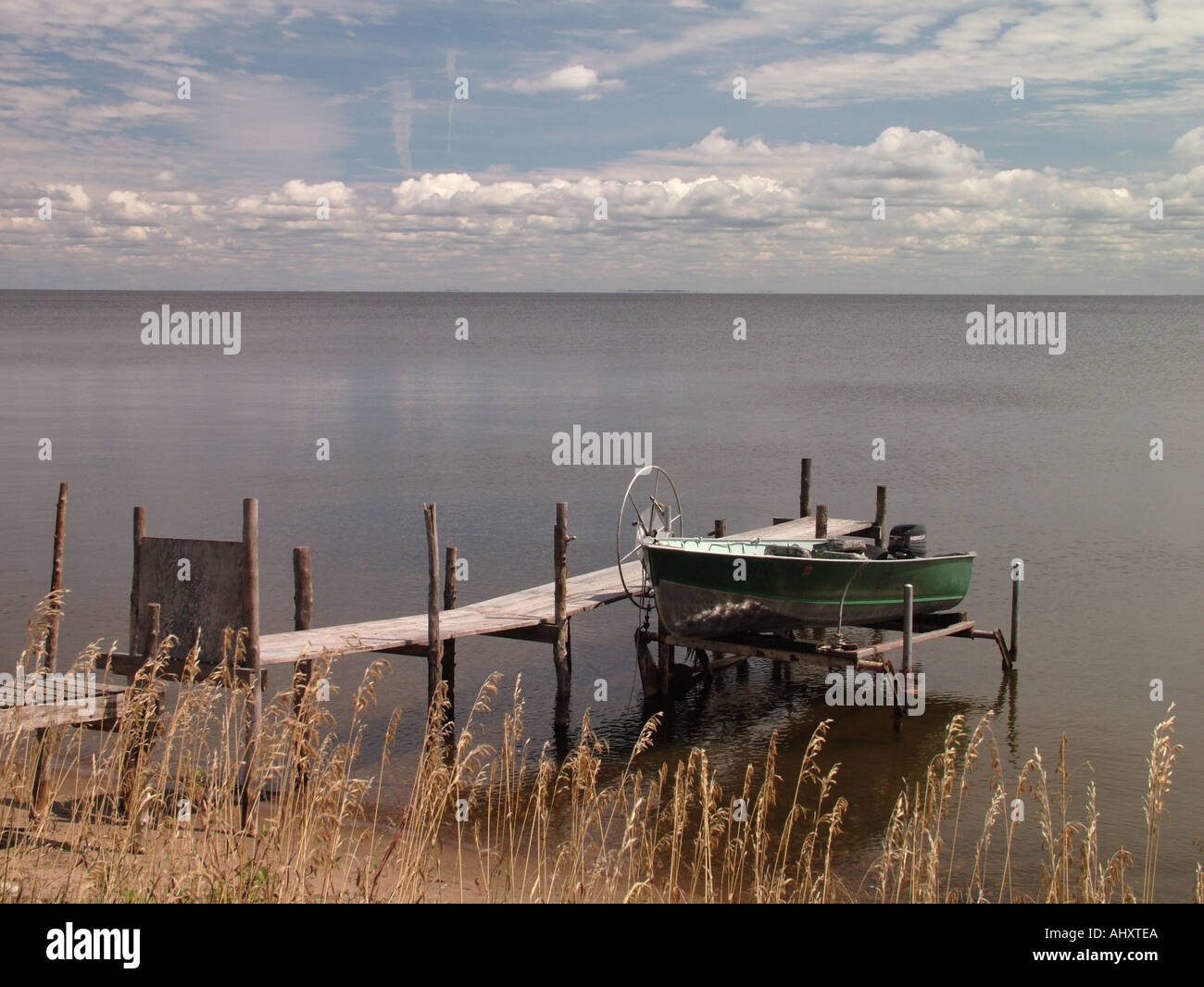 Garrison lake hi-res stock photography and images - Alamy