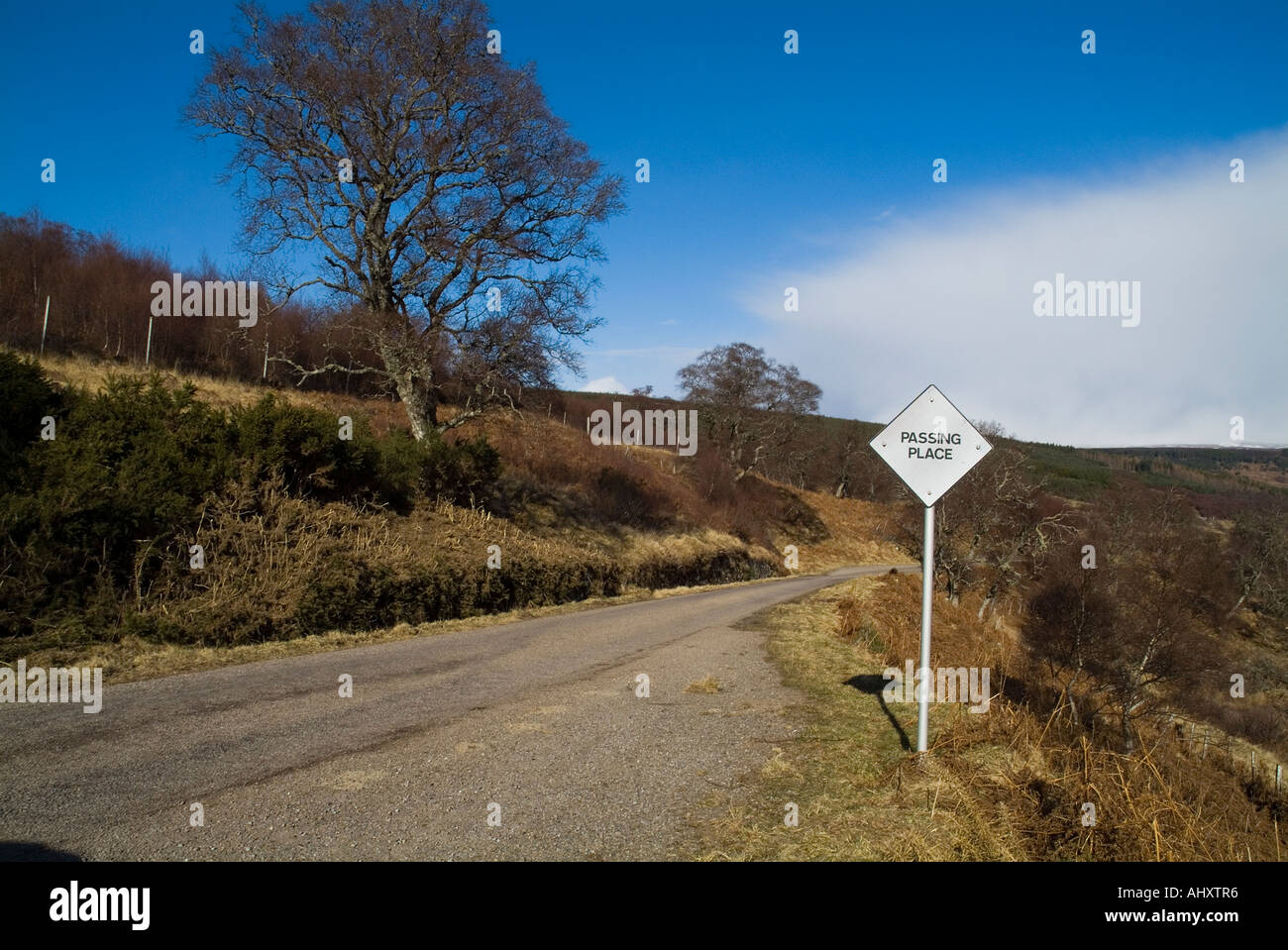 Scottish road sign hi-res stock photography and images - Alamy