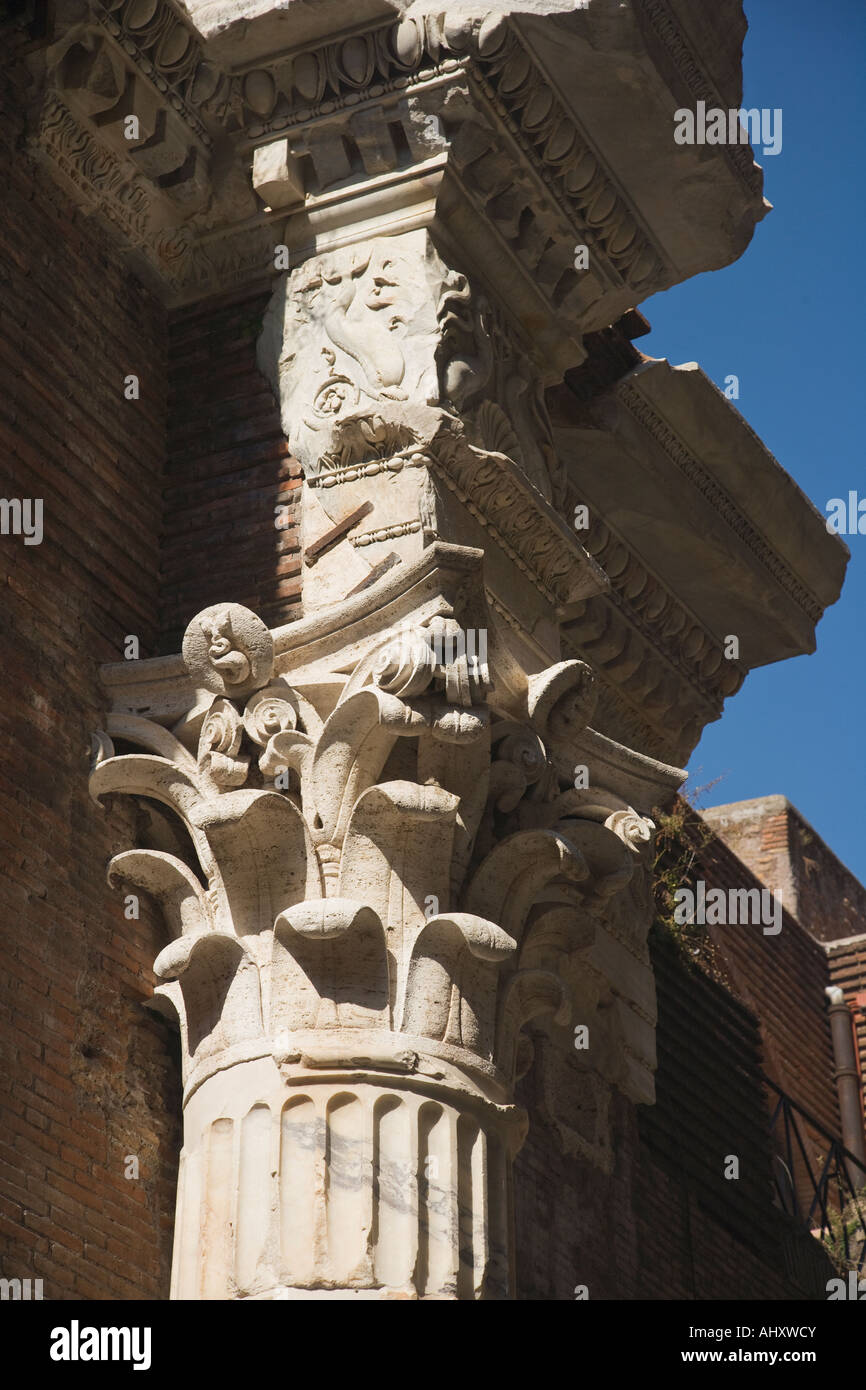 Close up of Corinthian column Stock Photo - Alamy