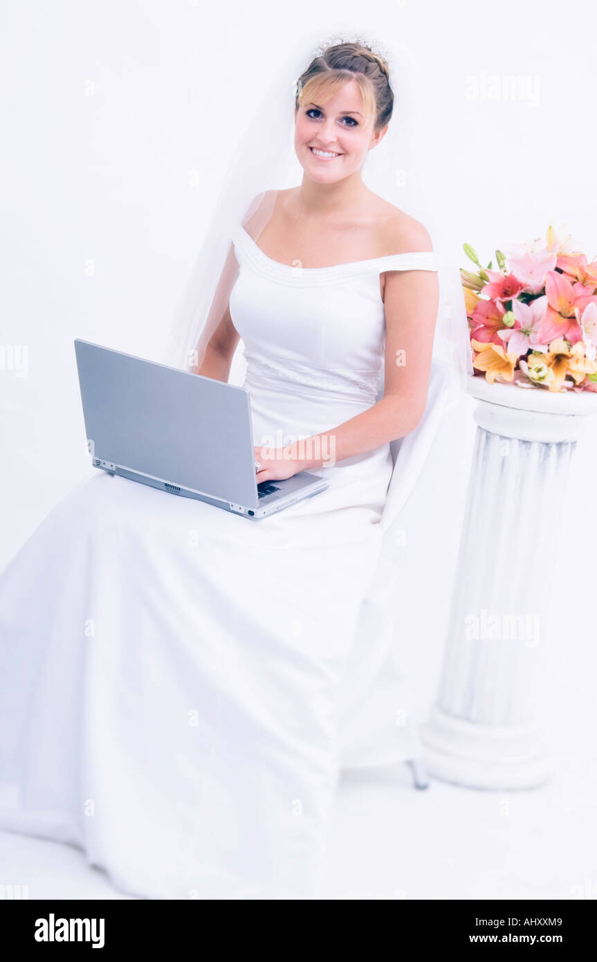 Bride pillar hi-res stock photography and images - Alamy