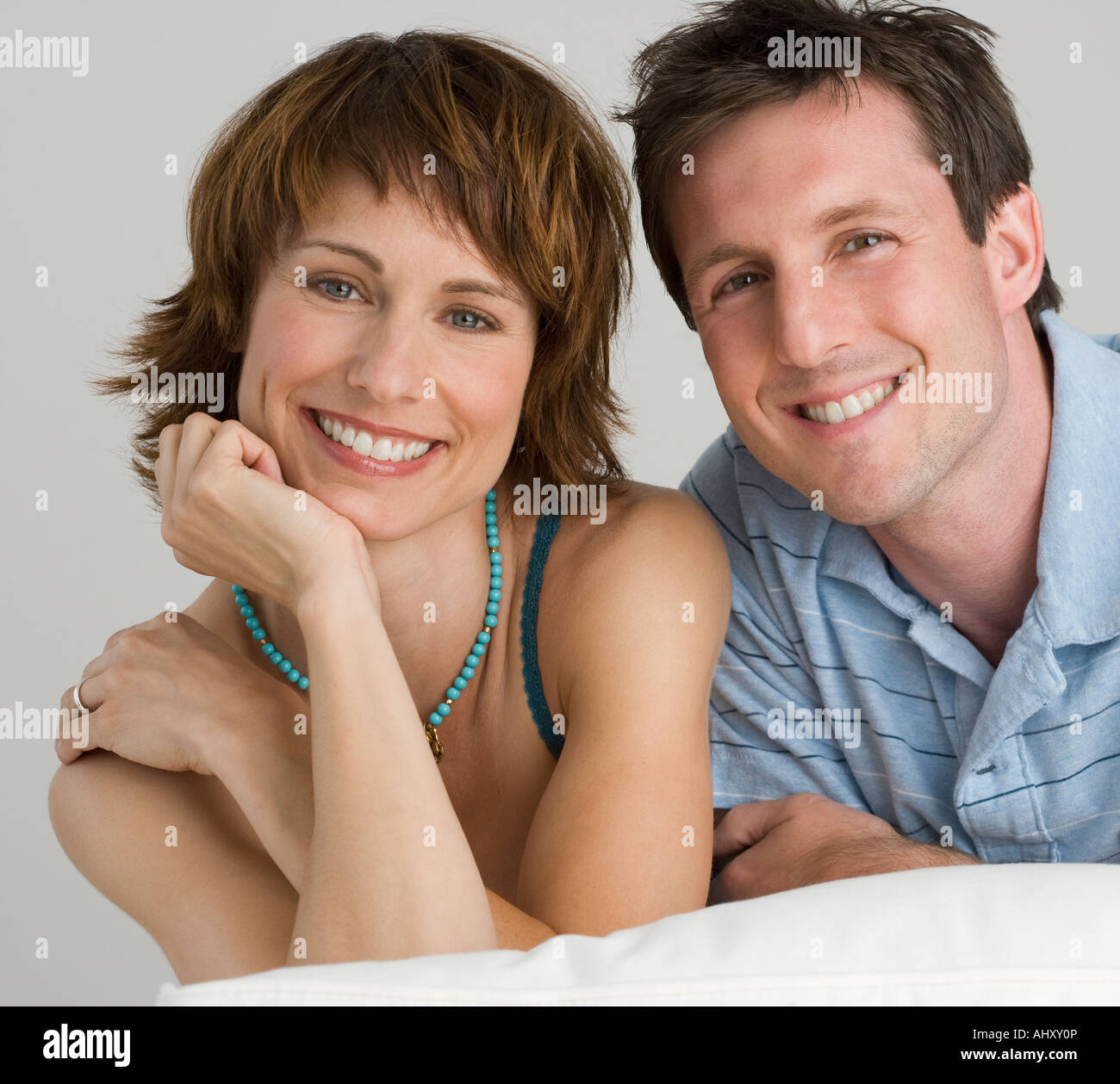 Sitt couple hi-res stock photography and images - Alamy