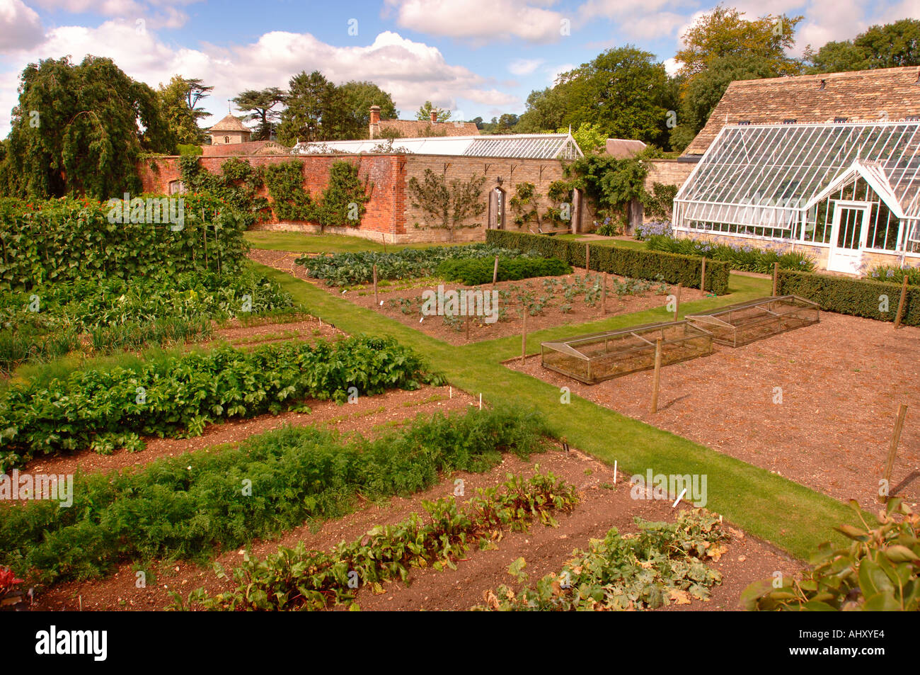 Victorian gardener hi-res stock photography and images - Alamy