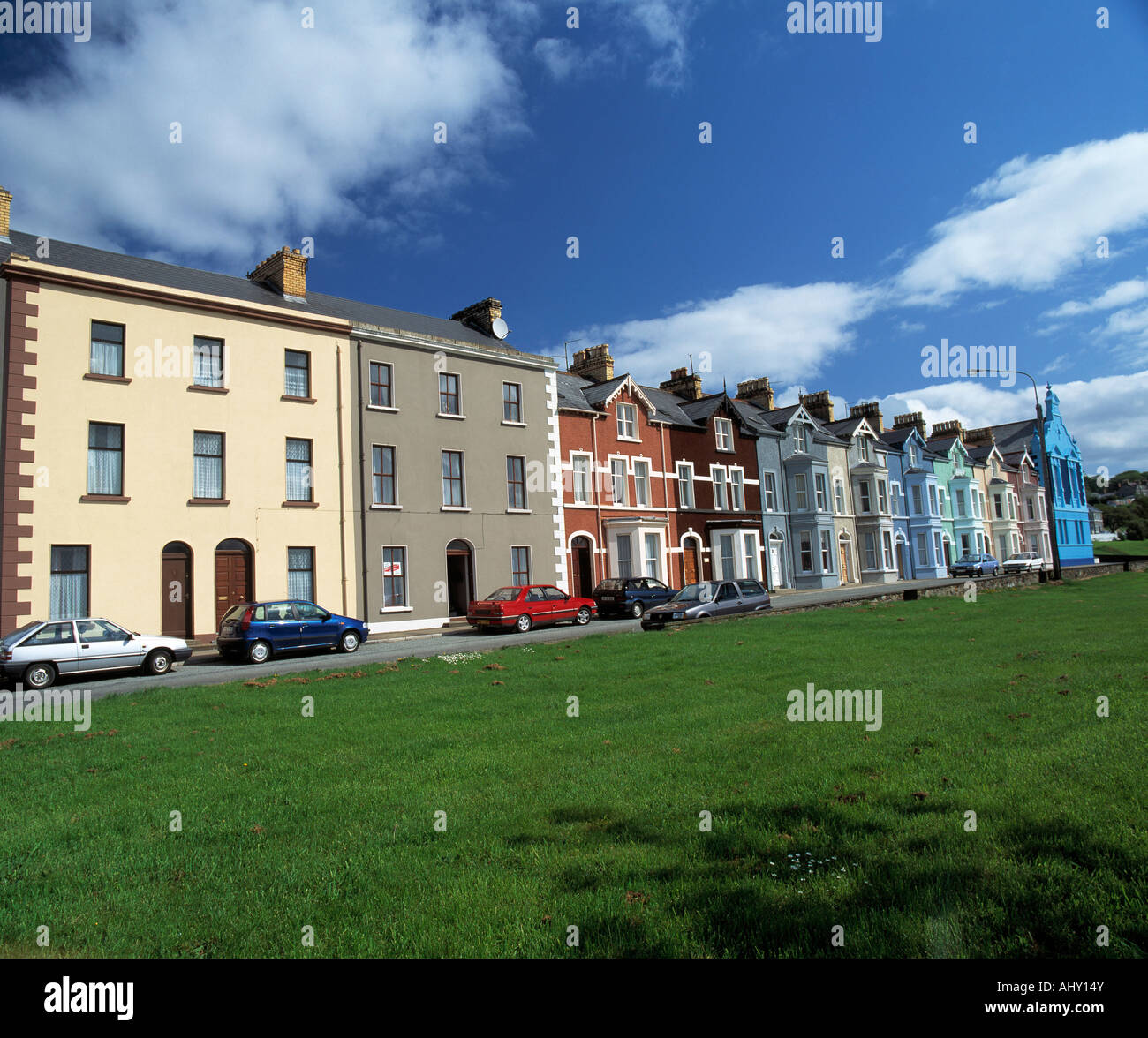 Irish sea victorian houses hi-res stock photography and images - Alamy