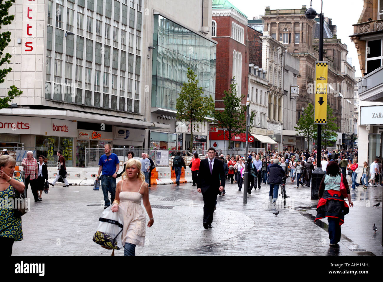 Pedestrianised Lord Street shopping street in central Liverpool Stock ...