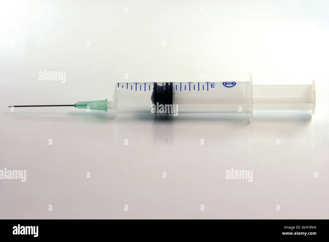 syringe and needle closeup medical concepts horizontal Stock Photo - Alamy