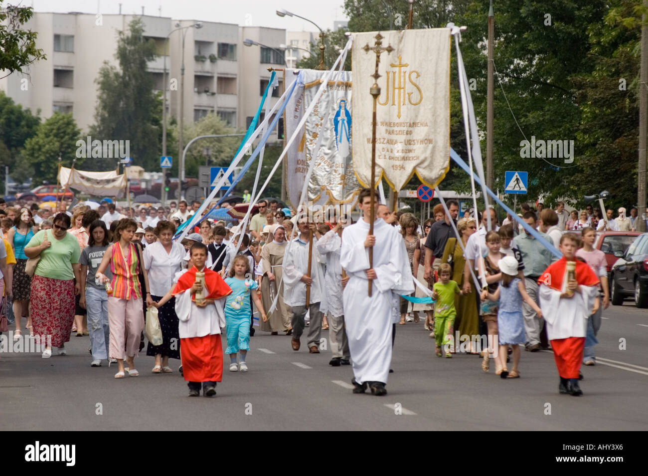 Carrying the true cross hi-res stock photography and images - Alamy