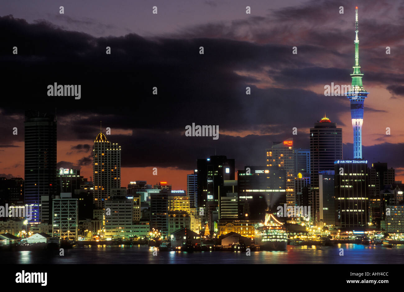 new zealand auckland new zealand auckland skyline sunset The skyline at ...