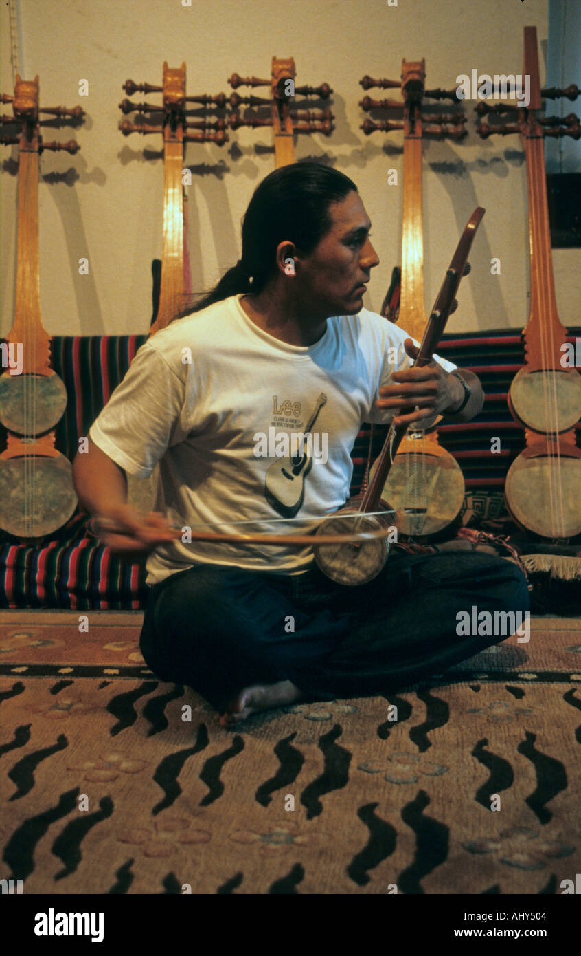 Tibetan singer hi-res stock photography and images - Alamy