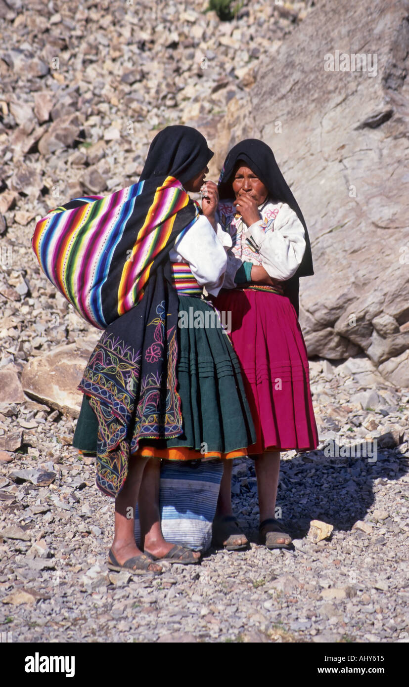 Amantani Island Indian women, Lake Titicaca, Peru Stock Photo - Alamy