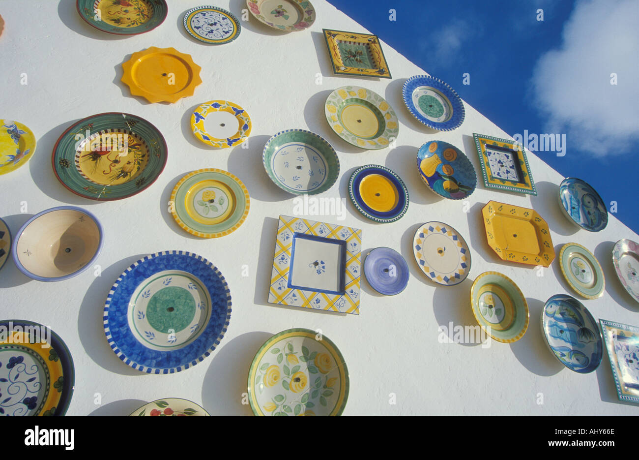 Terracotta pottery algarve portugal hi-res stock photography and images ...