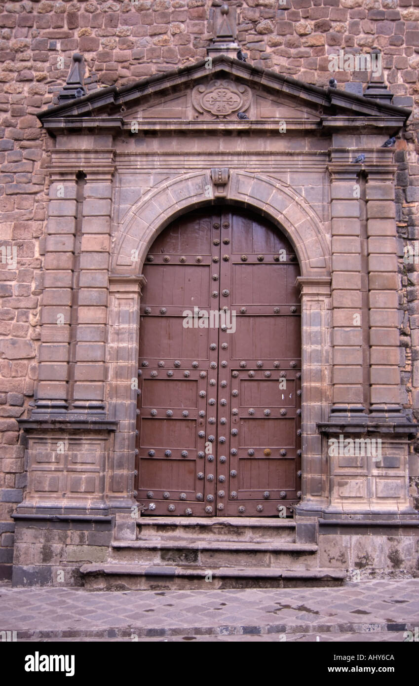 Doorway, Colonial architecture, Cusco, Peru Stock Photo - Alamy