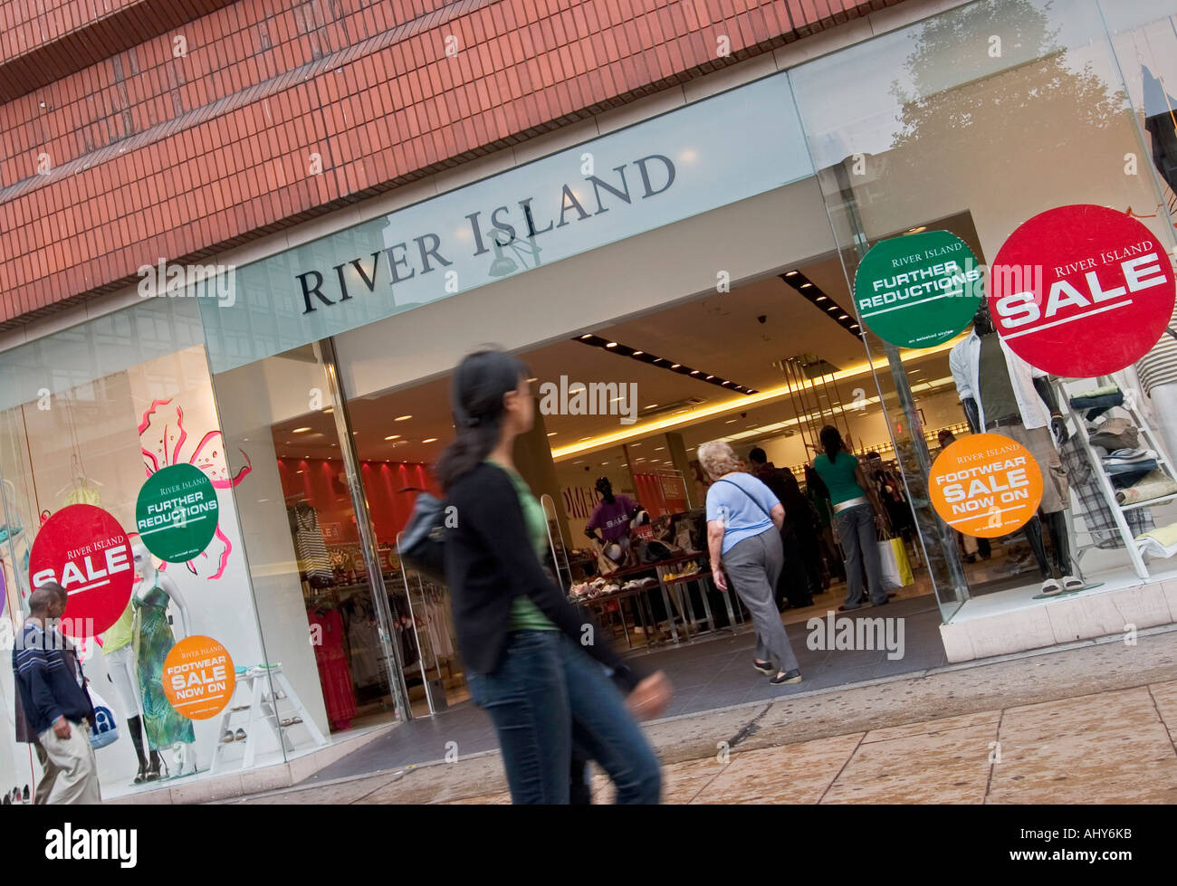 River island clothing shop store hi-res stock photography and images ...