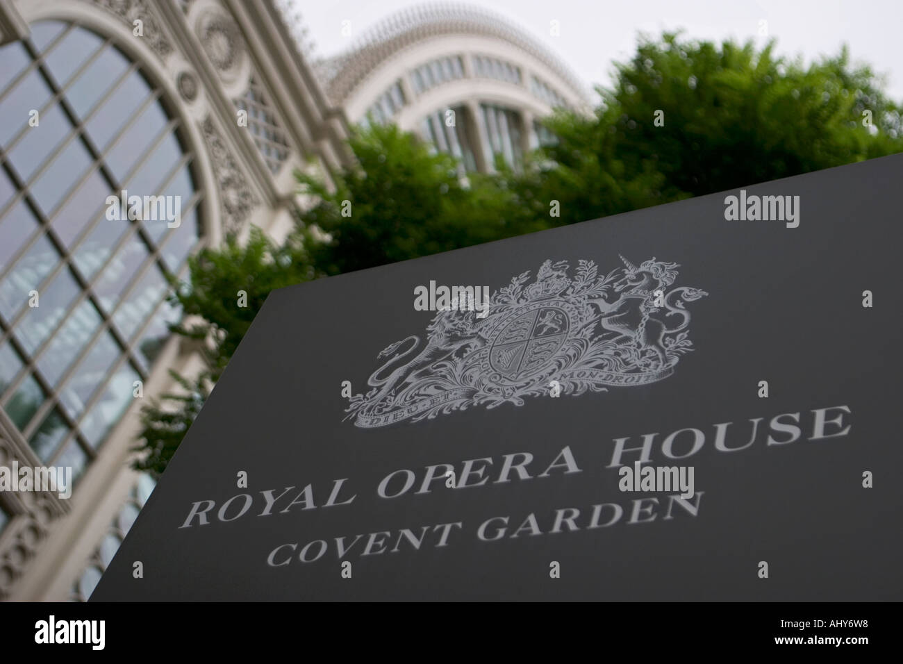 Royal opera house in covent garden hi-res stock photography and images ...