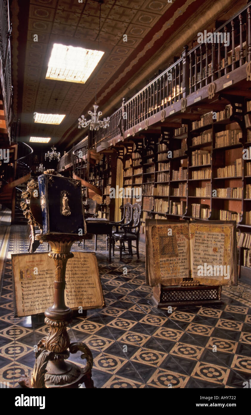 Library of the San Francisco Monastery, Lima, Peru Stock Photo - Alamy
