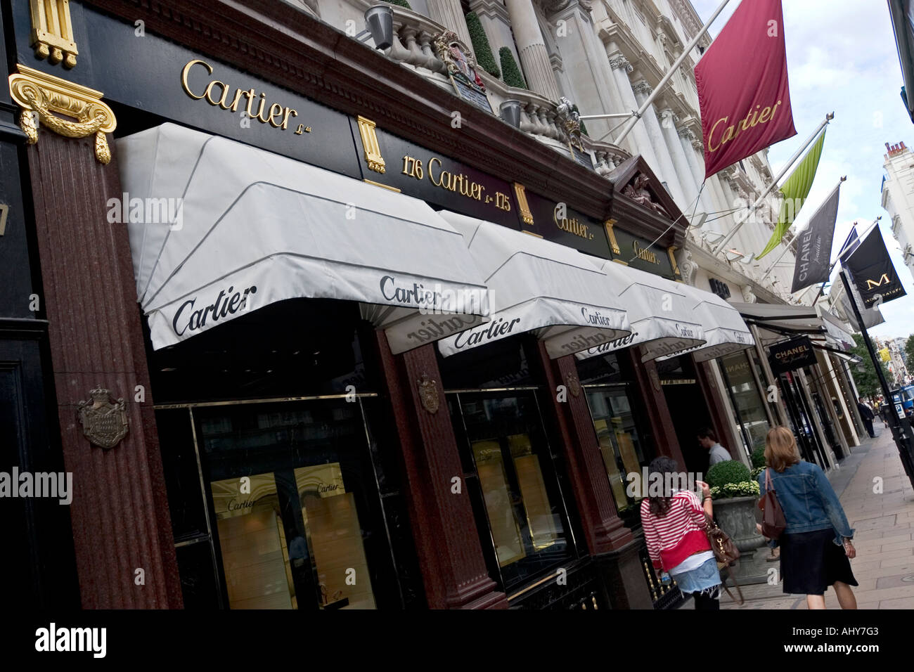 Cartier store hi-res stock photography and images - Alamy