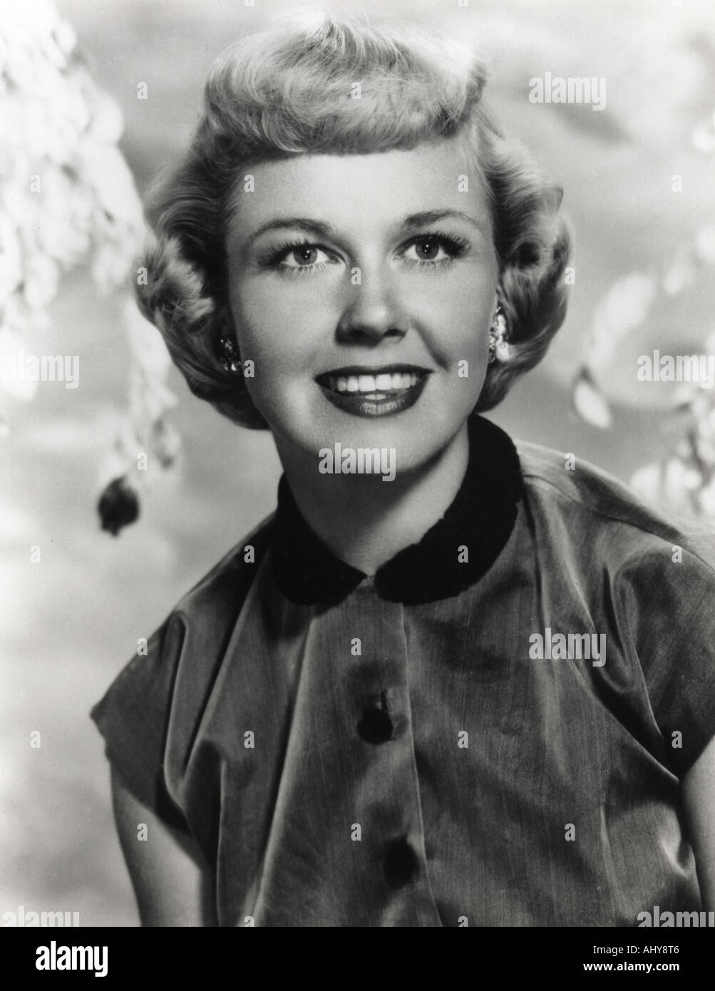 1955 actress hi-res stock photography and images - Alamy
