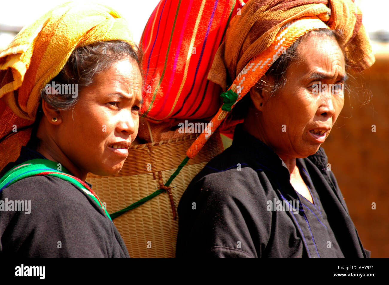 Indein village people Inle lake Nyaung shwe Burma Stock Photo - Alamy