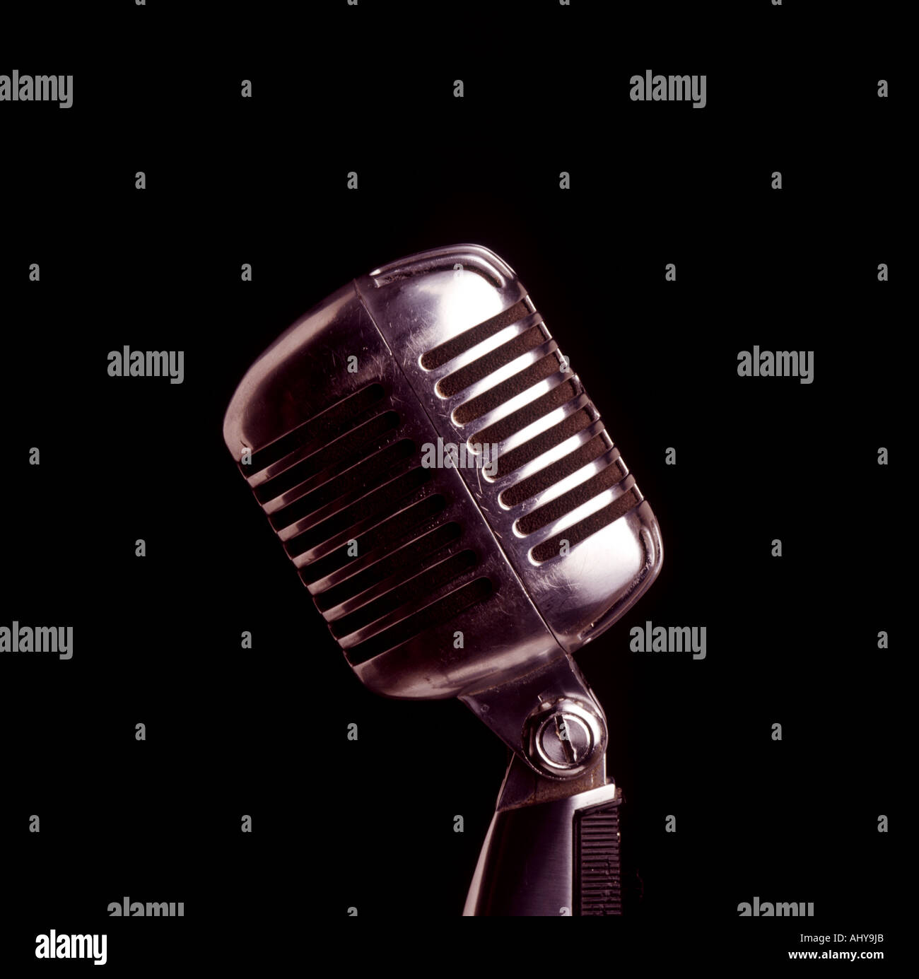MICROPHONE Classic American Shure Unidyne model made from 1941 to 1946 ...