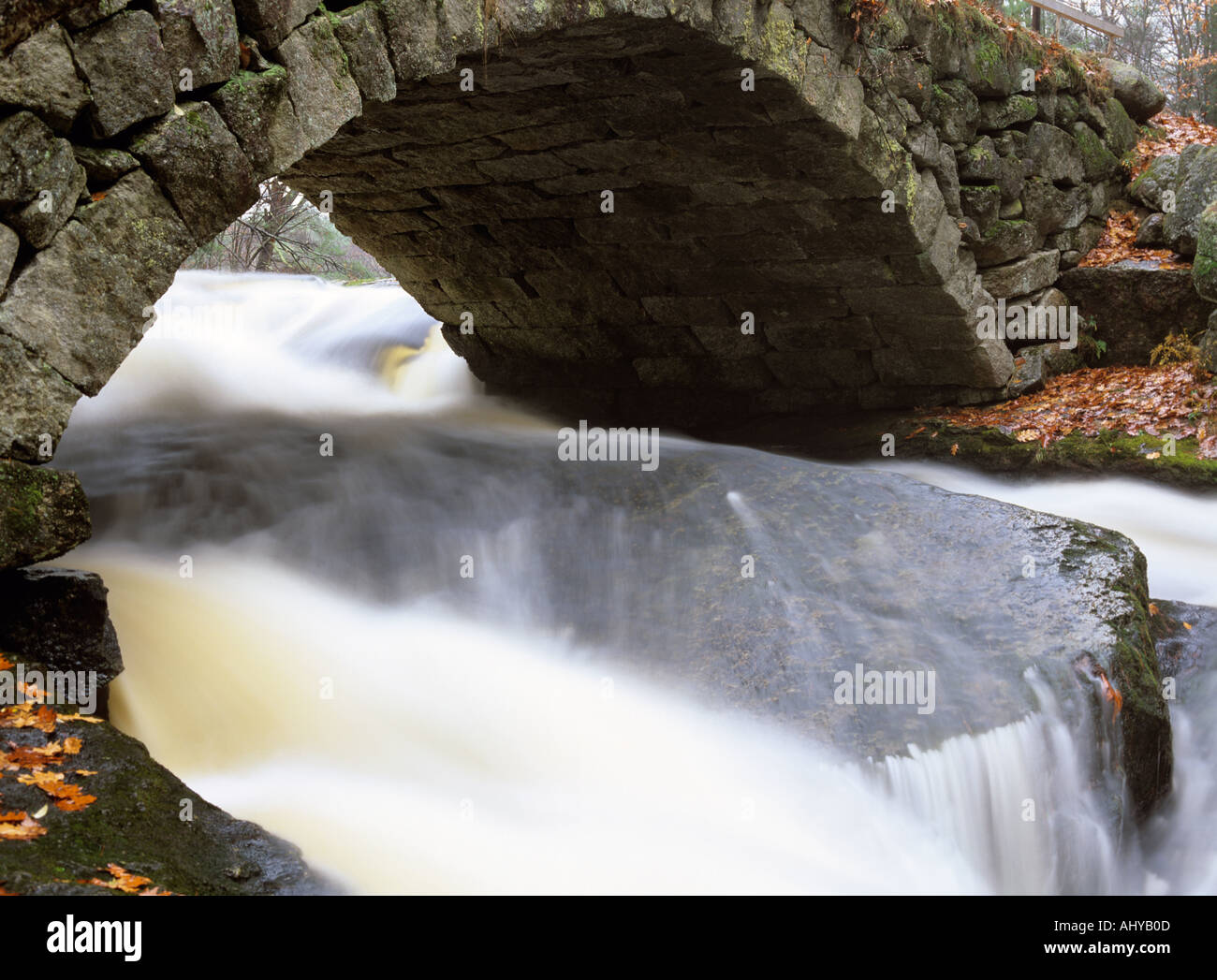 Granite stones new bridge hi-res stock photography and images - Alamy