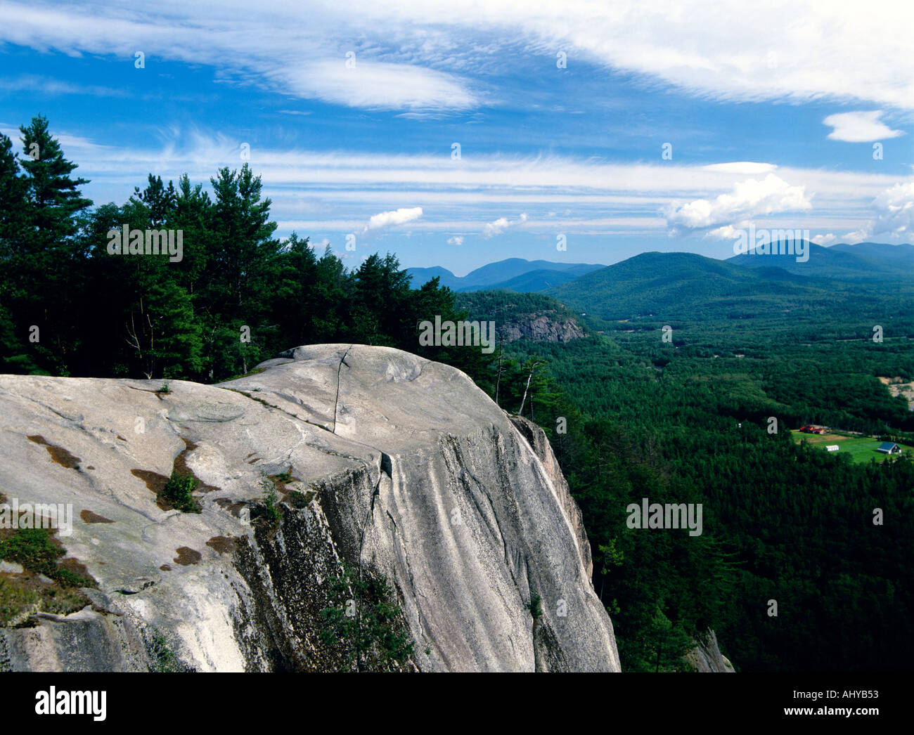 Cathedral ledge echo lake state park hi-res stock photography and ...