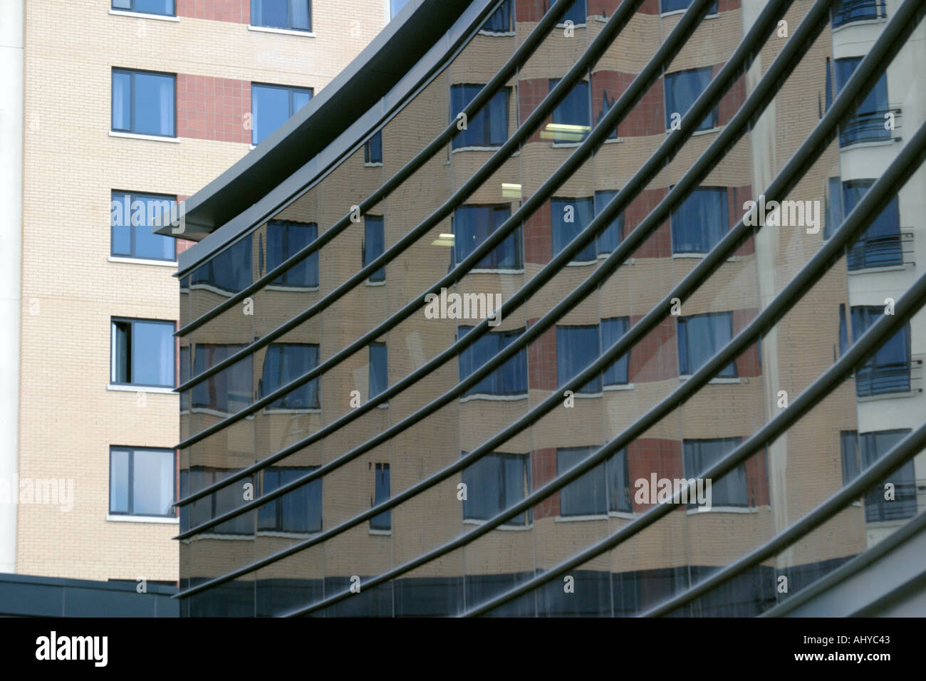 Leeds buildings architecture cityscapes hi-res stock photography and ...