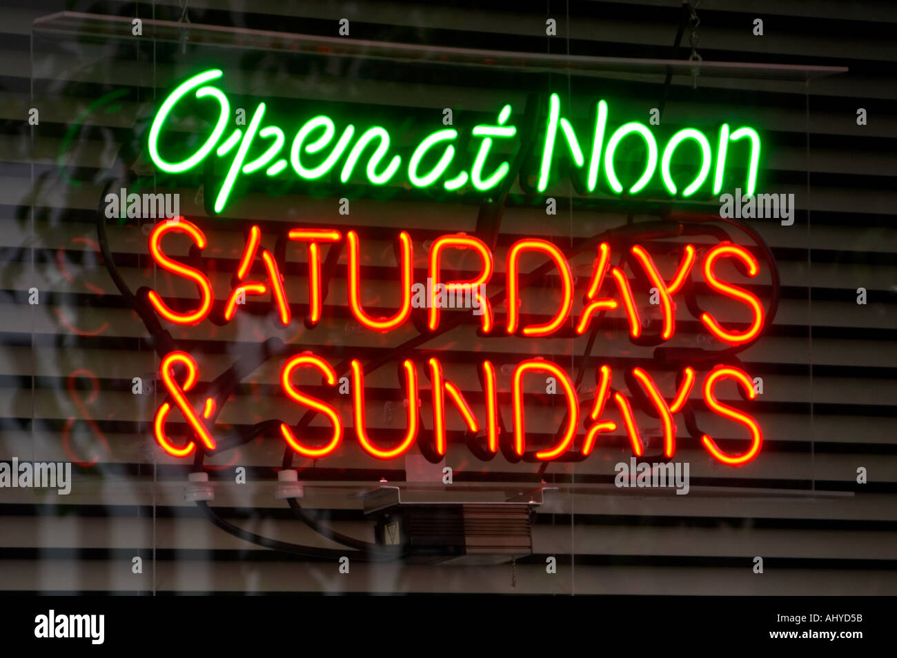 Open on saturdays hi-res stock photography and images - Alamy