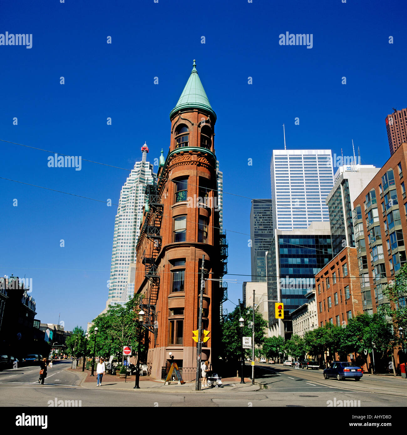 Canada street scene people hi-res stock photography and images - Alamy