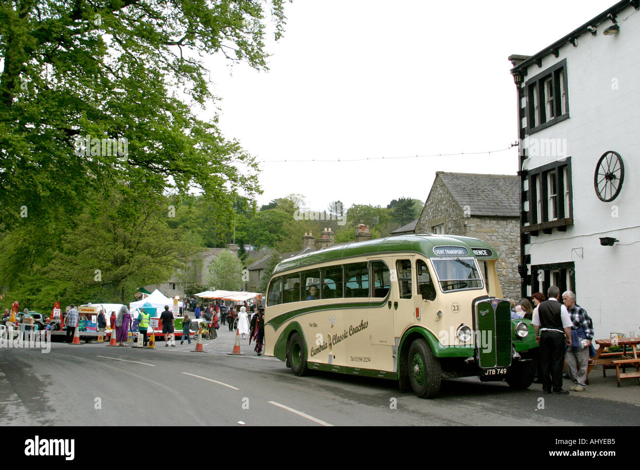 New inn clapham hi-res stock photography and images - Alamy