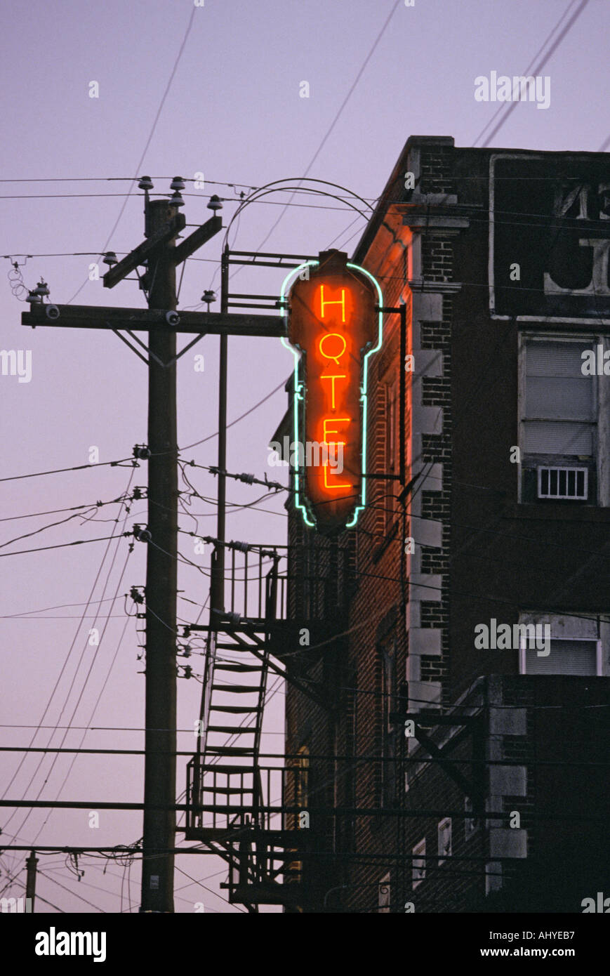 Rundown neighborhood hi-res stock photography and images - Alamy