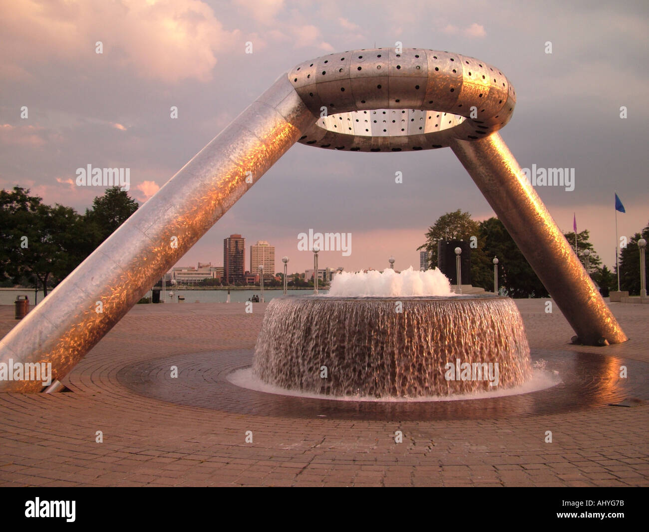 Detroit landmarks hi-res stock photography and images - Alamy