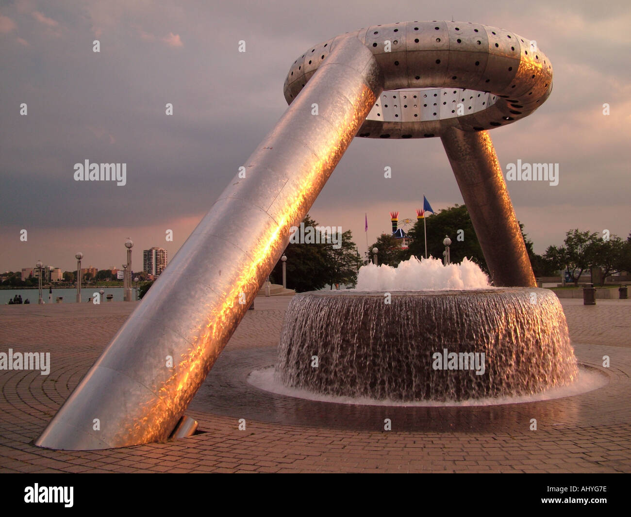 Detroit landmarks hi-res stock photography and images - Alamy