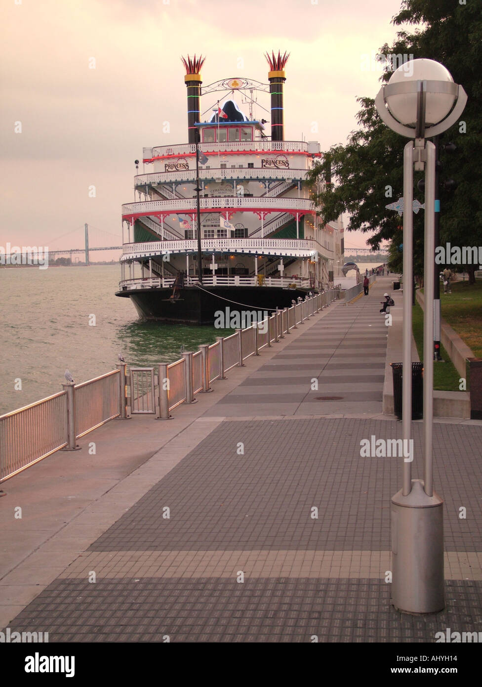 Detroit river riverboat hi-res stock photography and images - Alamy