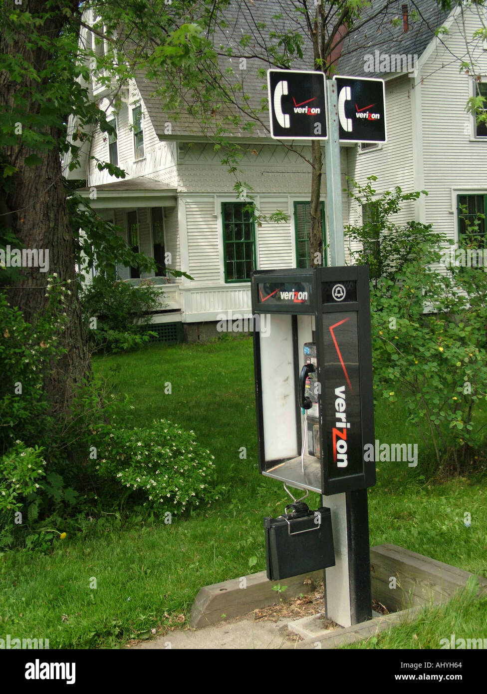 Coin operated booths hi-res stock photography and images - Alamy