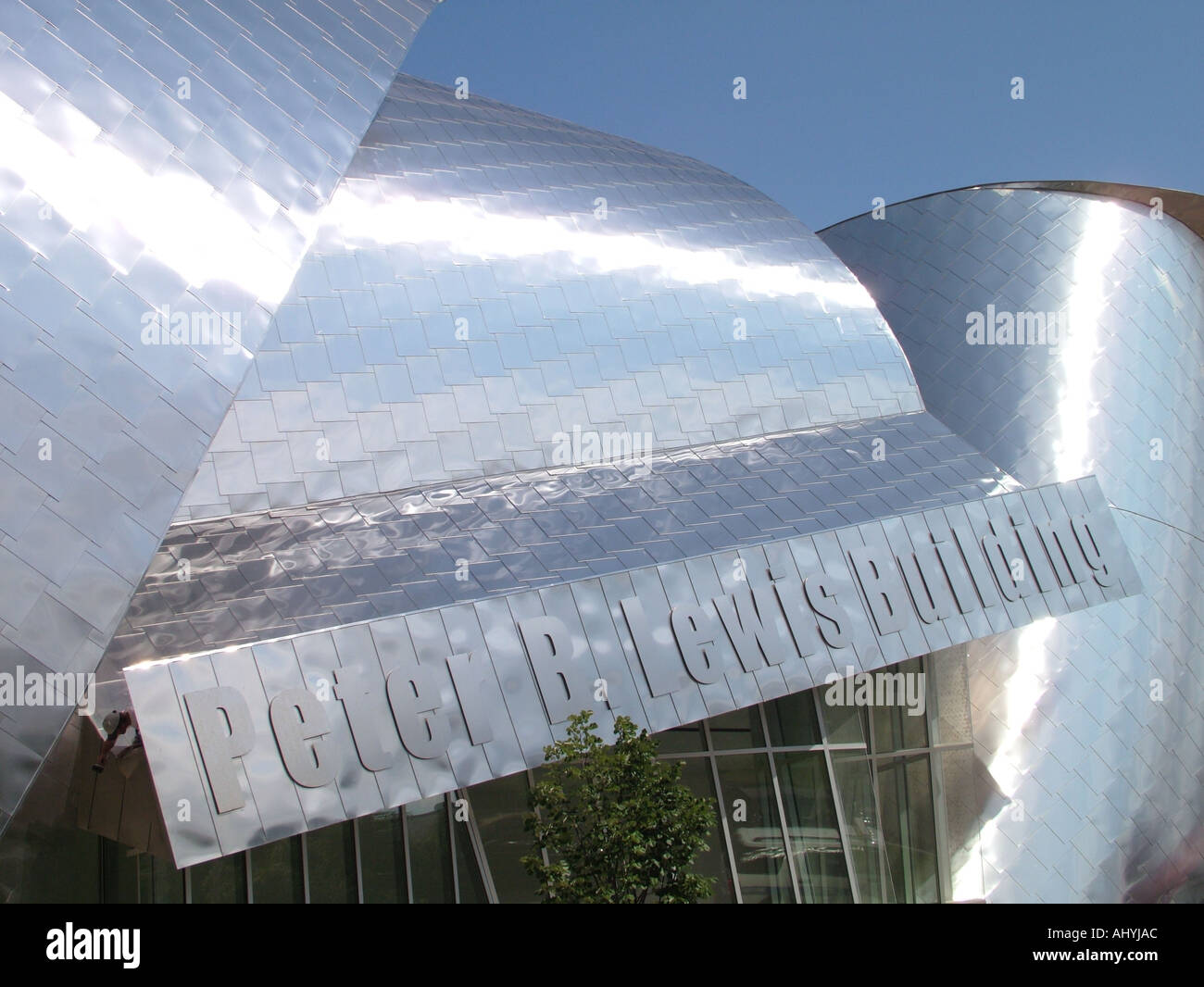 Gehry peter b lewis cleveland hi-res stock photography and images - Alamy