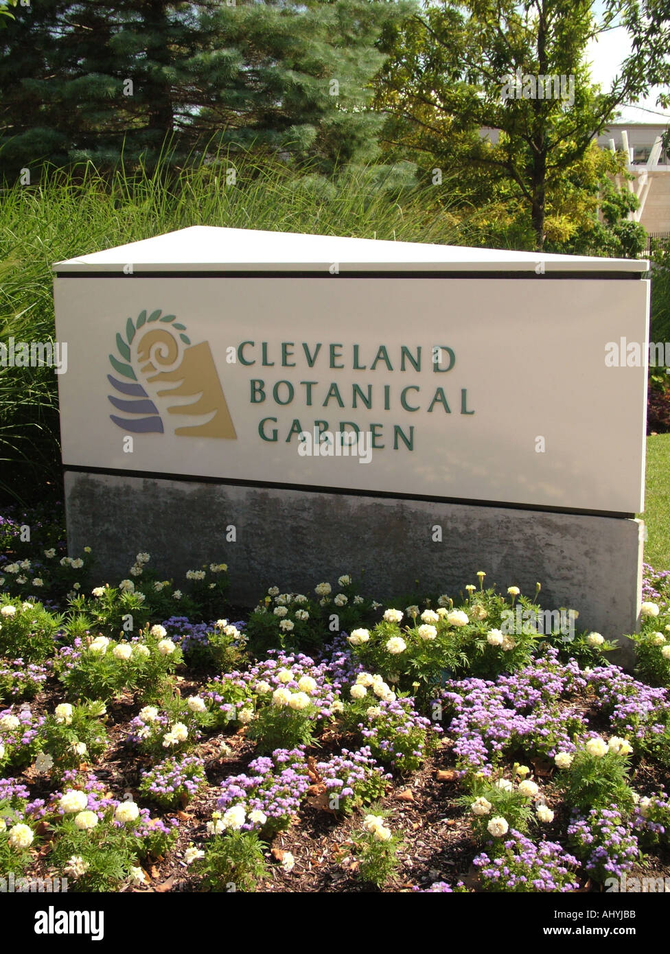 Cleveland tourist attractions sign hi-res stock photography and images ...