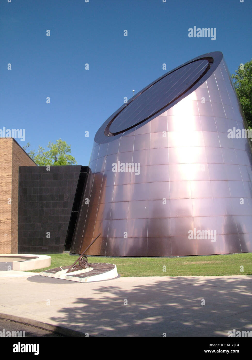Cleveland historic architecture vertical hi-res stock photography and ...