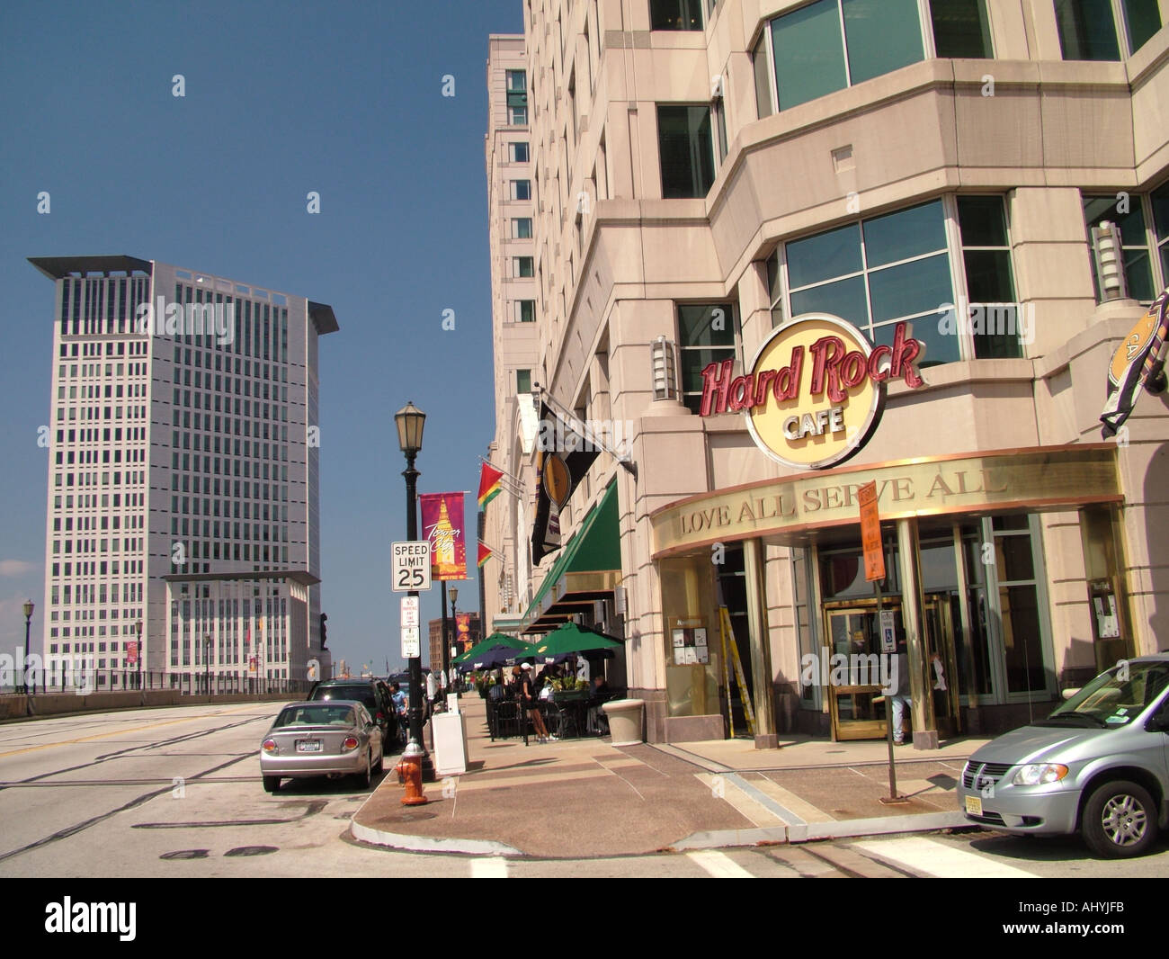Cleveland cafe hi-res stock photography and images - Alamy