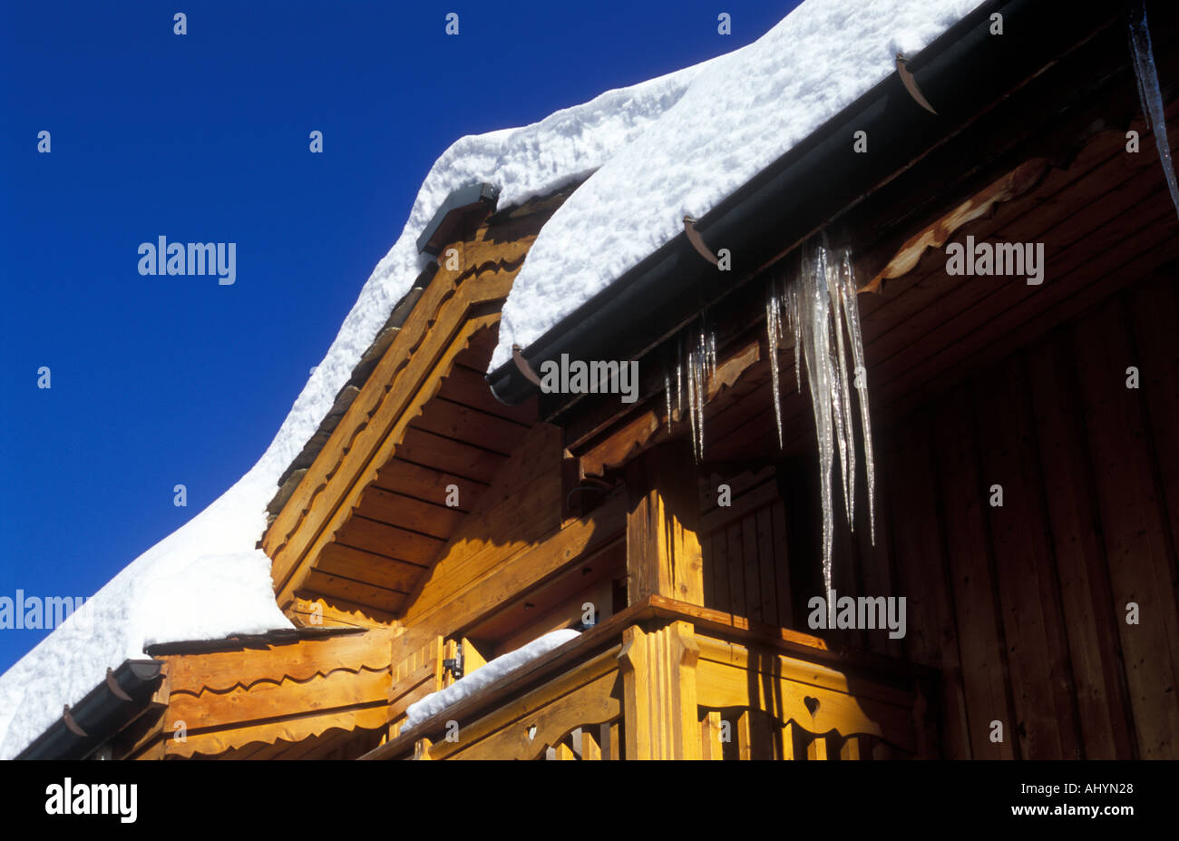 Courcheval chalet hi-res stock photography and images - Alamy