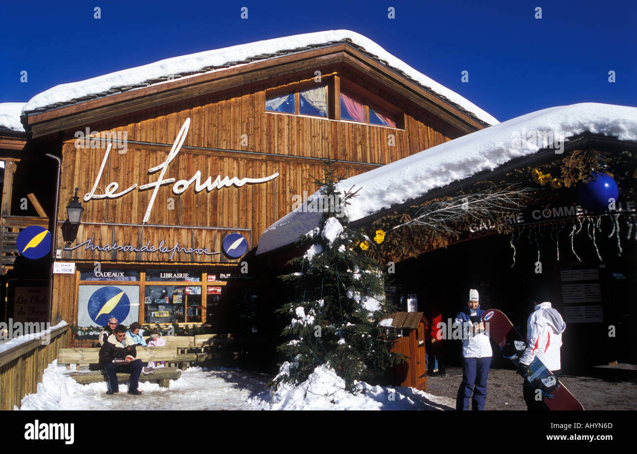 Courchevel france shopping hi-res stock photography and images - Alamy