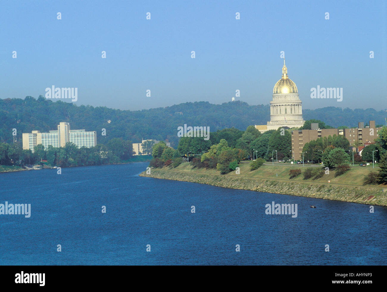 Historic charleston scenery hi-res stock photography and images - Alamy