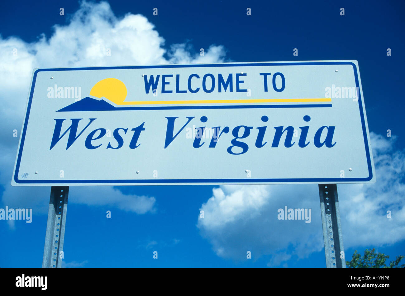 Welcome to West Virginia Sign Stock Photo - Alamy