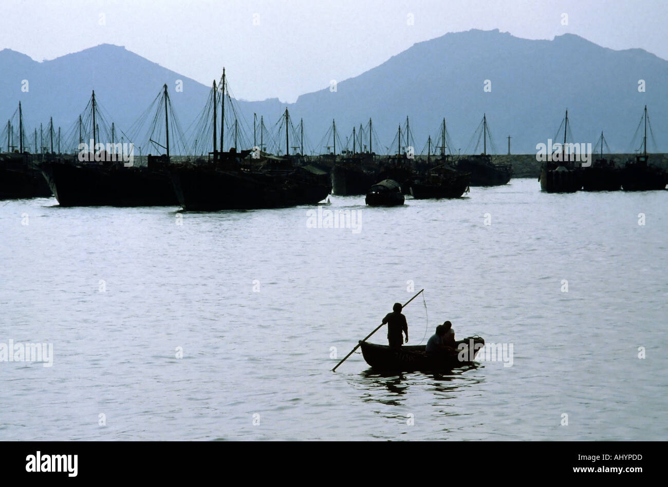 Timeless scene at Aberdeen Harbour Hong Kong Stock Photo - Alamy