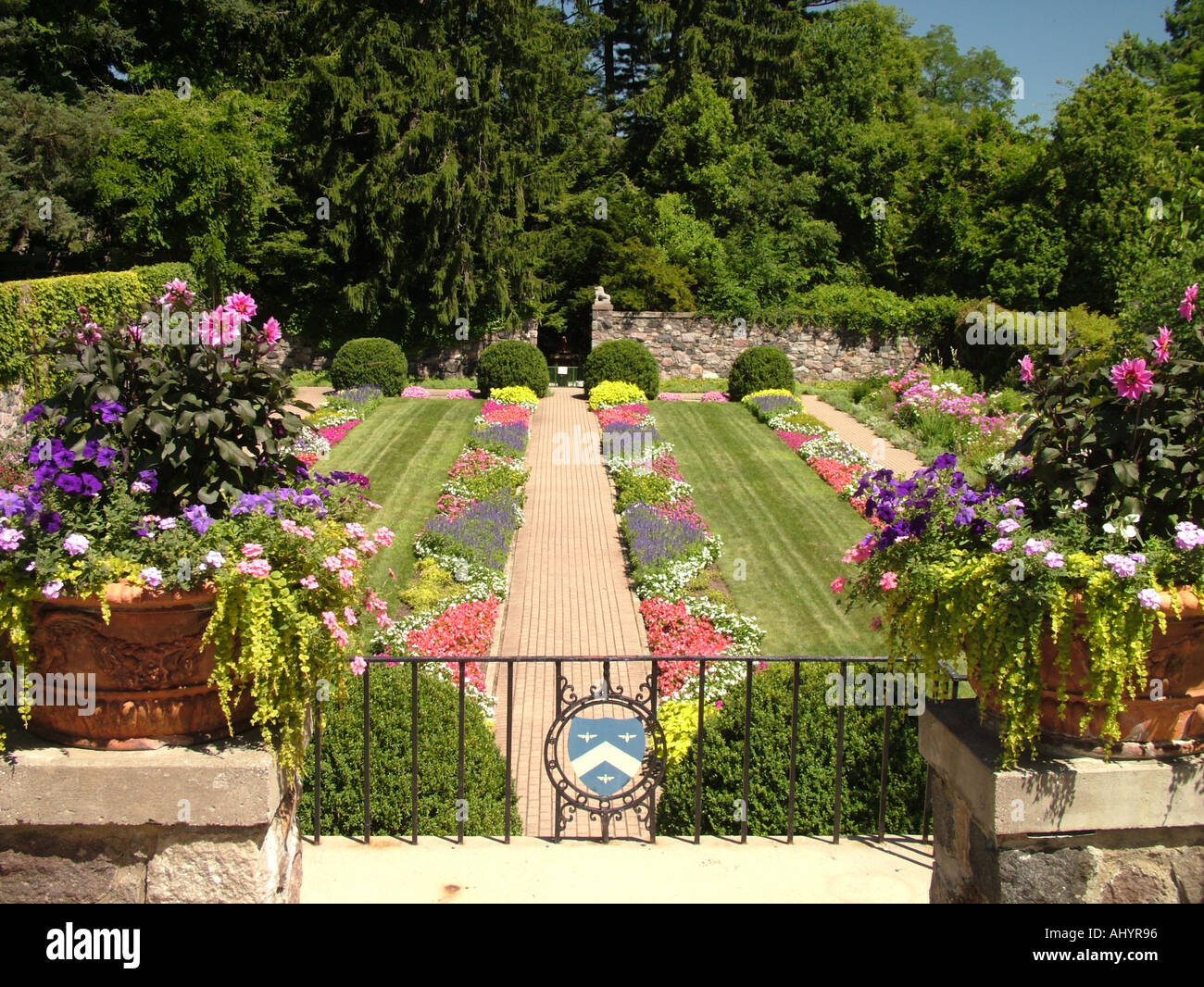 Detroit community gardens hi-res stock photography and images - Alamy